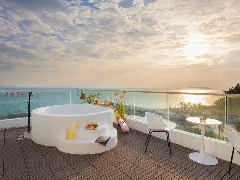 West Island Story Inn - Sanya