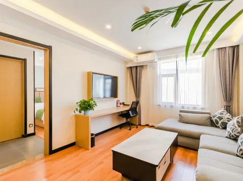 Greentree Inn Express Hotel - Huludao