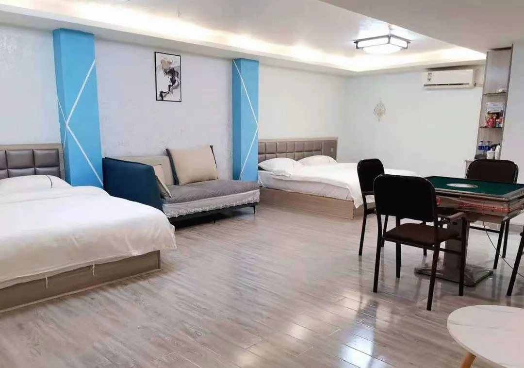Baiyue Hotel - Tongren