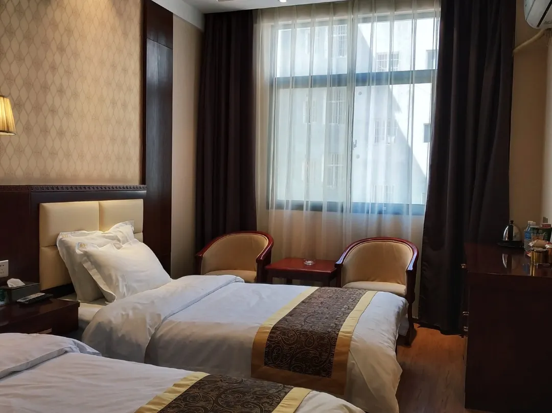 Zhaotong Junshangdu Hotel - Zhaotong