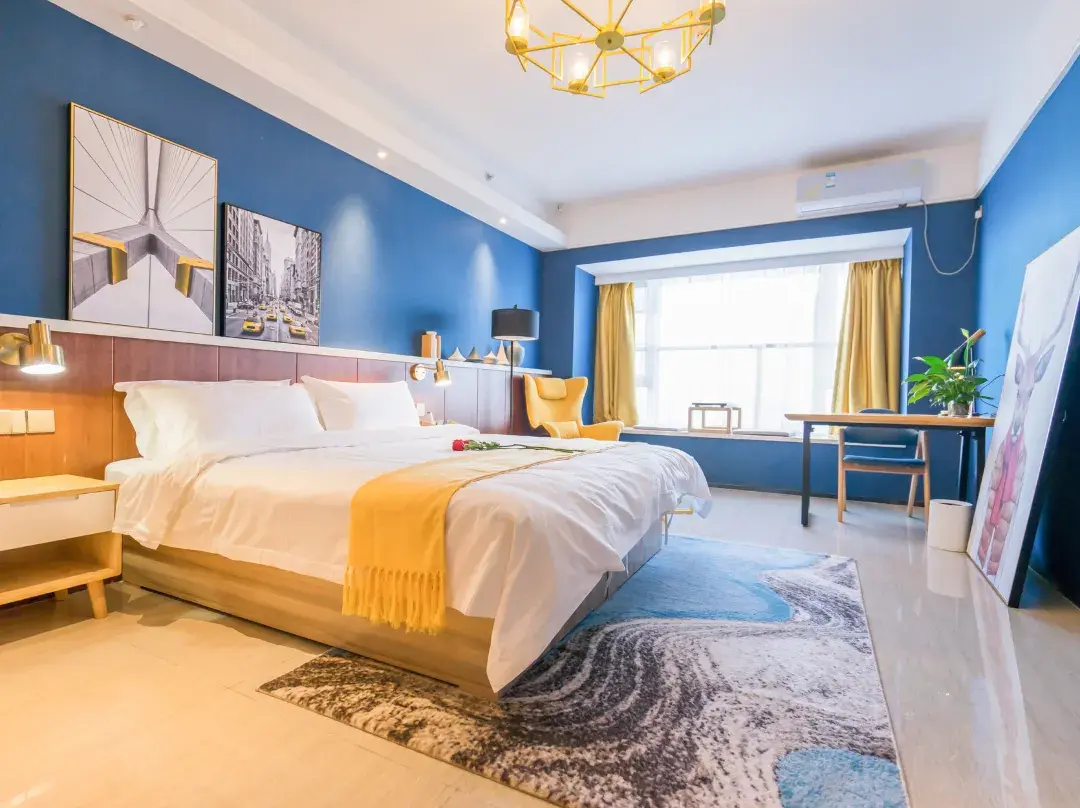 Xinyang Celebrity Art Hotel - Xinyang