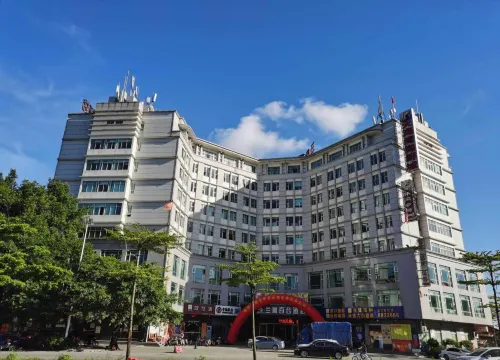Lanli Baihe Hotel - Yangjiang