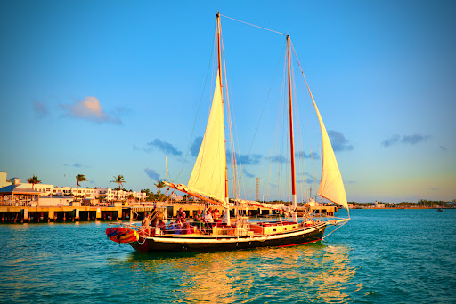 Schooner Spirit of Independence Tickets [2025] - Promos, Prices ...