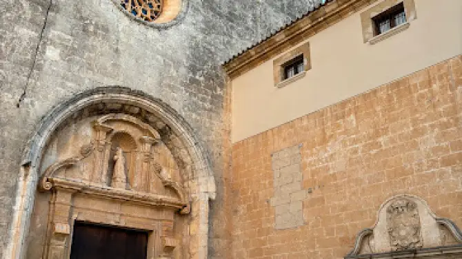 Església i Claustre de Santa Anna Tickets [2025] - Promos, Prices ...