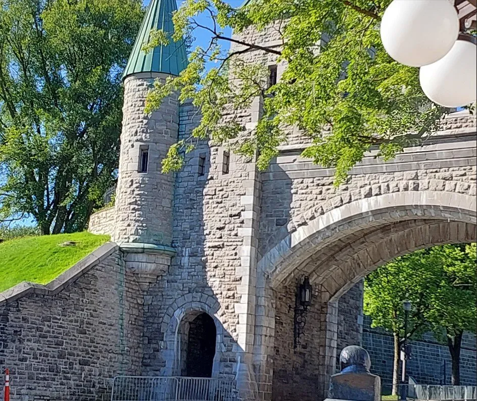 St. Louis Gate Tickets [2025] - Promos, Prices, Reviews & Opening Hours ...