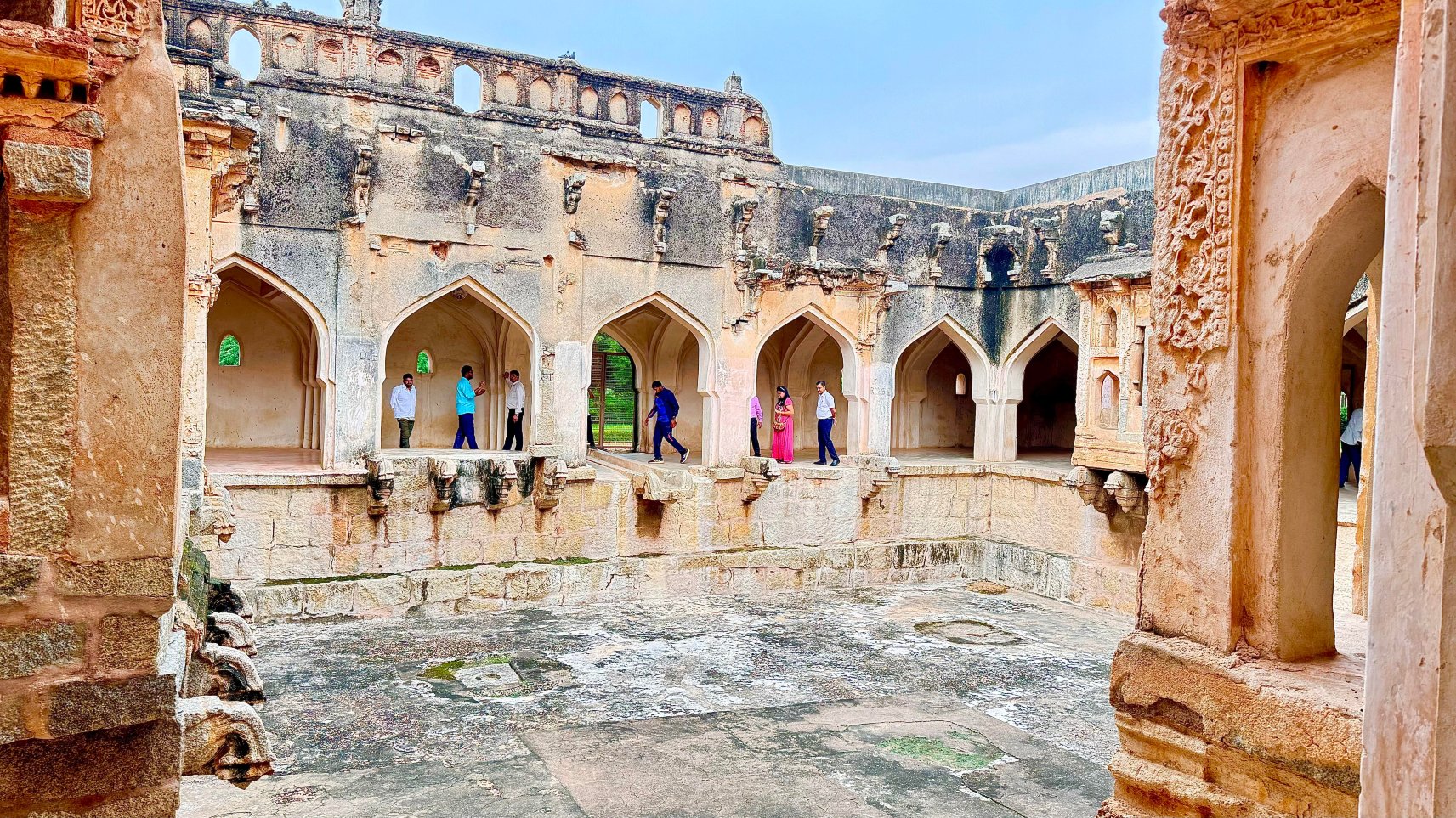 10 CLOSEST Hotels Near Markazi Madina Jamiya Masjid Alhe Hadees ...