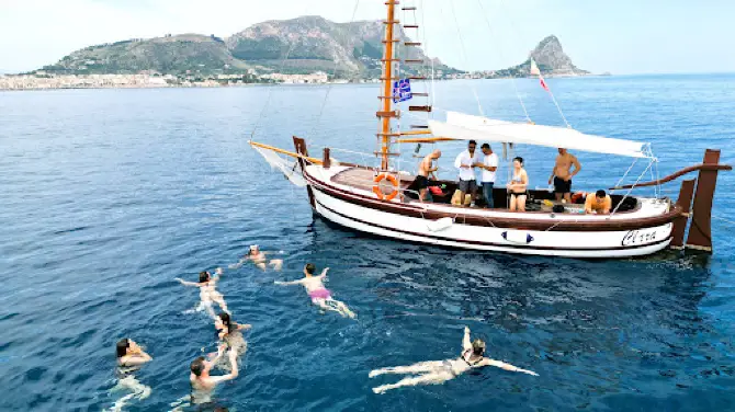 Escursioni Team Shark | Escursioni in barca - Noleggio barche - Cena in barca - Addio Nubilato ...