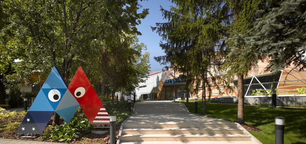 คู่มือท่องเที่ยวใกล้Studentski Grad: กิจกรรม สภาพอากาศ การเดินทาง ...