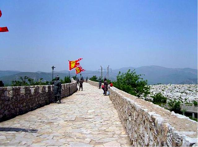 The Place Where Lady Meng Jiang Wept Down the Great Wall 티켓 할인, 운영 시간 ...