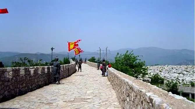 The Place Where Lady Meng Jiang Wept Down the Great Wall 티켓 할인, 운영 시간 ...