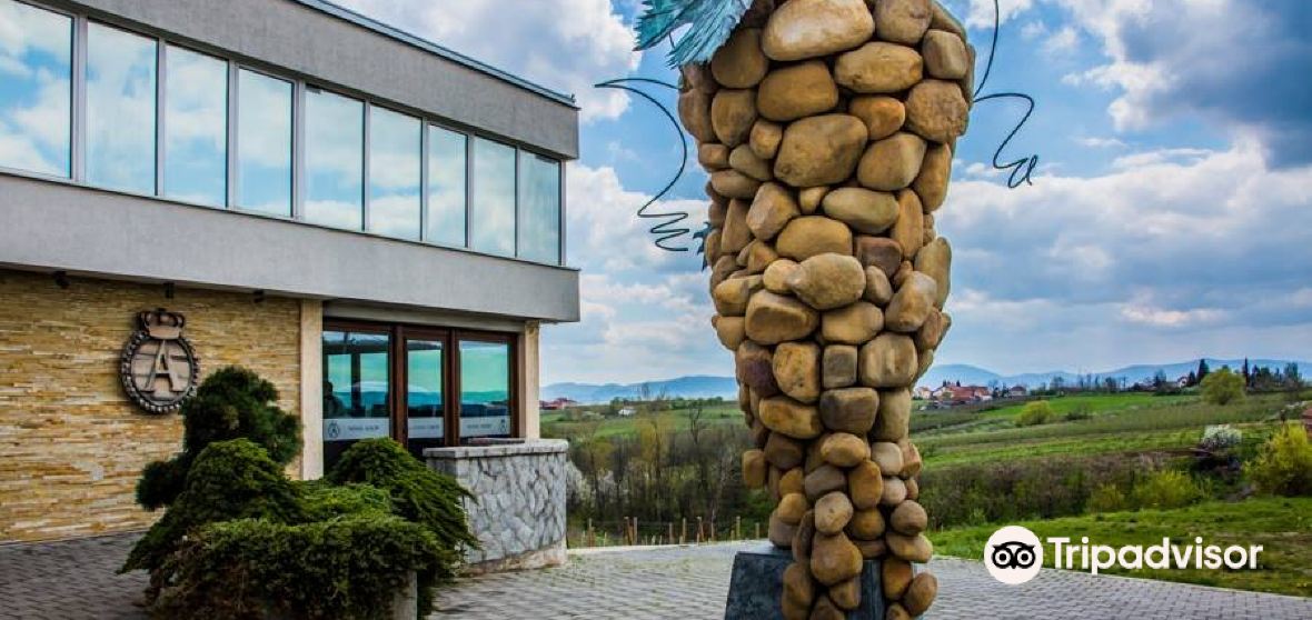 Topola Selo여행 (2024) - 인기 여행지, 추천 코스, 맛집 정보 | 트립닷컴