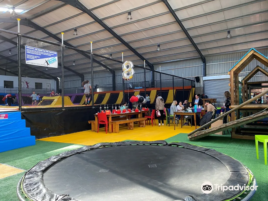 【最新】Elevate Action Center Trampoline Park and Go-Karts George - チケット、営業 ...