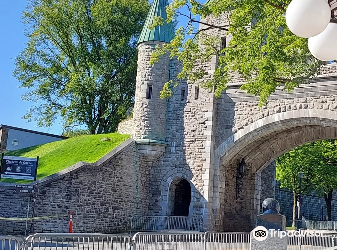 St. Louis Gate Tickets [2025] - Promos, Prices, Reviews & Opening Hours ...