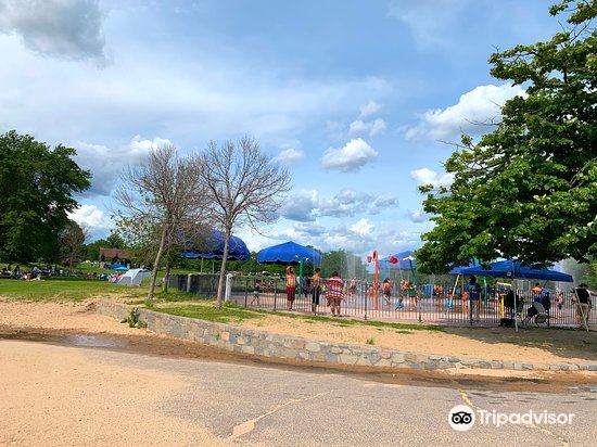 Lighthouse Point Park Carousel: ภาพถ่าย, แผนที่ & รีวิว [2023] | Trip.com