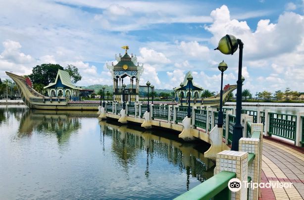 Top 10 hôtels à Vapi avec parking | Trip.com