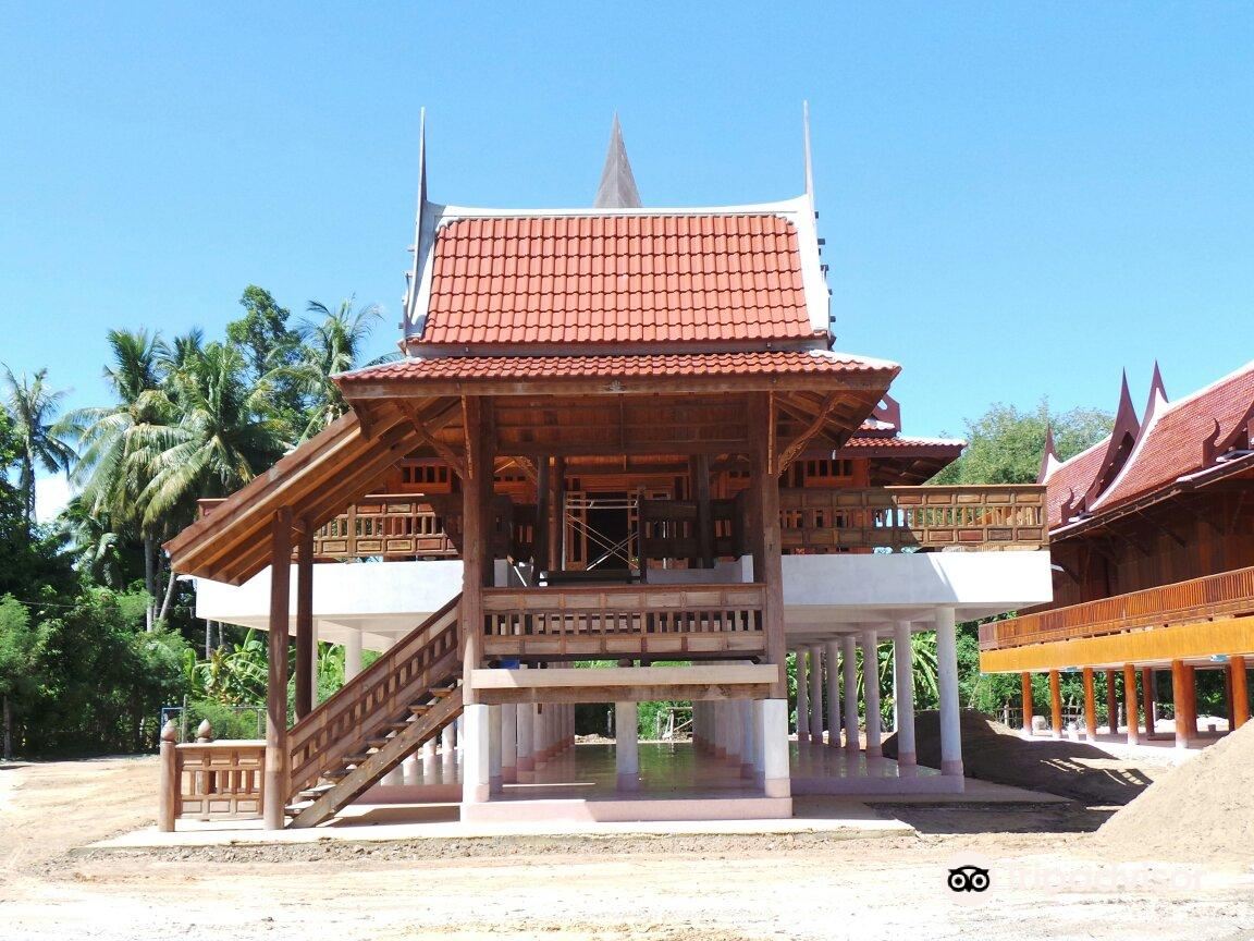 Closest Hotels Near Wat Pho Si Samran - Doem Bang Nang Buat | Trip.com