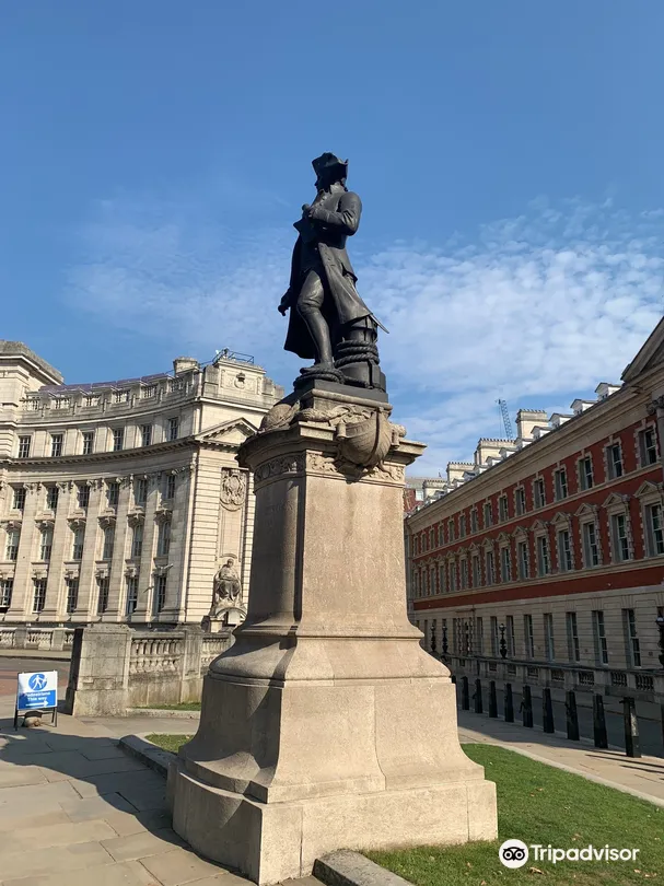 réductions sur les billets de Statue du Capitaine James Cook, prix et ...