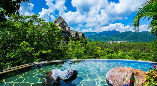 Hot Spring is the Perfect Match of Autumn, Let's Take a Hot Spring in ...