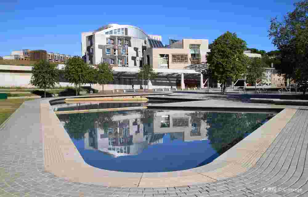 홀리루드 수도원 스코틀랜드 국회의사당 스코틀랜드 국립현대미술관 에딘버러 대학교 일일 투어 에든버러 일일 투어 중국어 가이드 일정은 변경될 수 있음