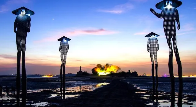 Local Must-Go Places to Have Fun travel notes and guides – Trip.com ...