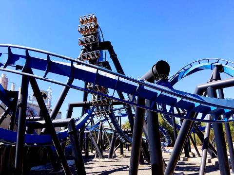 Six Flags Magic Mountain Batman