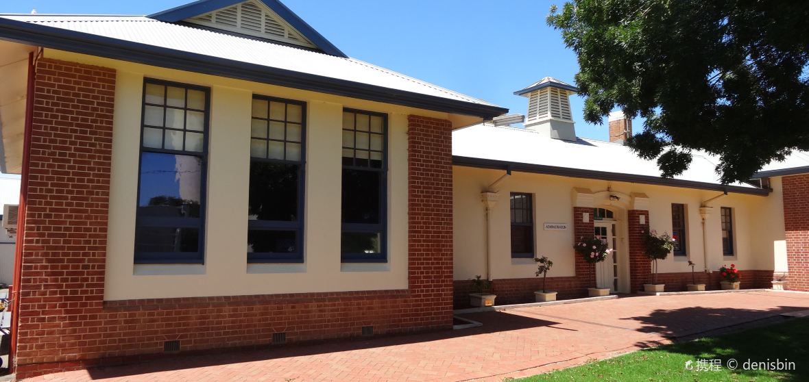 Foothill Farms Travel Guide 2023 - Things to Do, What To Eat & Tips ...