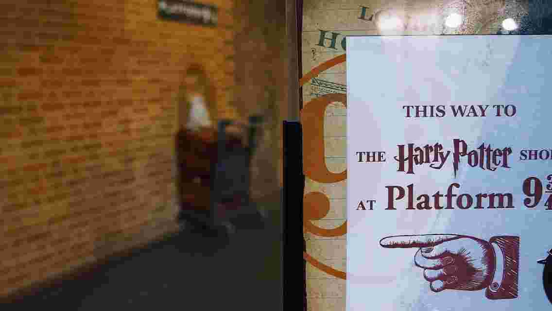 해리포터 스튜디오 레든홀 플랫폼 9½ 일일 투어 해리포터 촬영지 체크인 라인 B 중국 운전사 특수차량일정 조정 가능