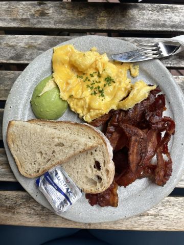 Breakfast at Sarnies on telok ayer 🍳☕️🍞 | Trip.com Singapore