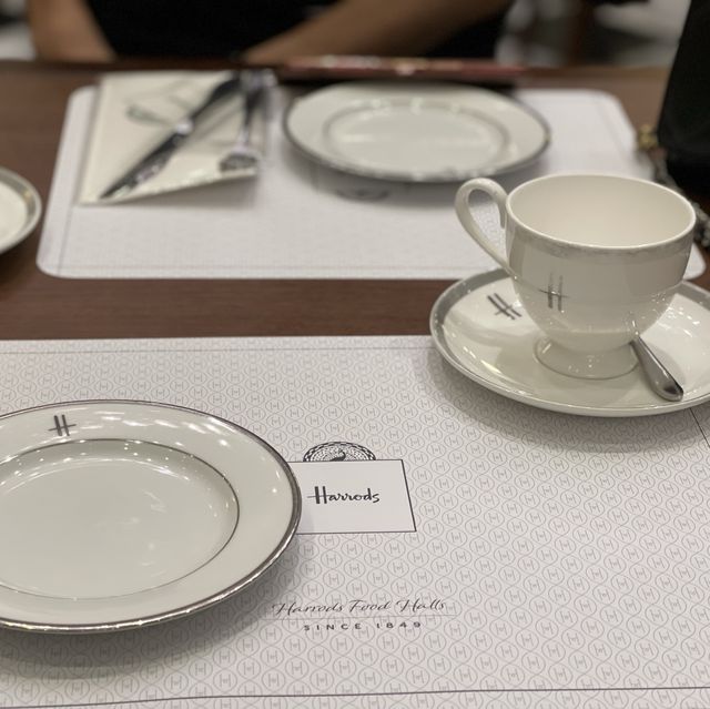 在曼谷貴婦百貨EmQuartier喝英式下午茶Harrods ｜Trip.com 曼谷