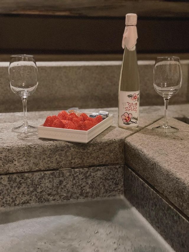 Gyeongju "Lagong Hotel" highlight open-air bath review | Trip.com Gyeongju