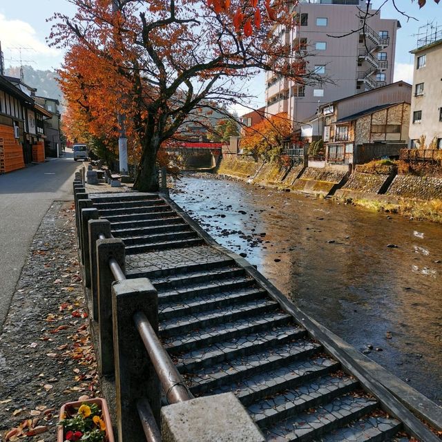 ตลาดเช้าที่ทาคายาม่า | Trip.com ทาคายาม่า