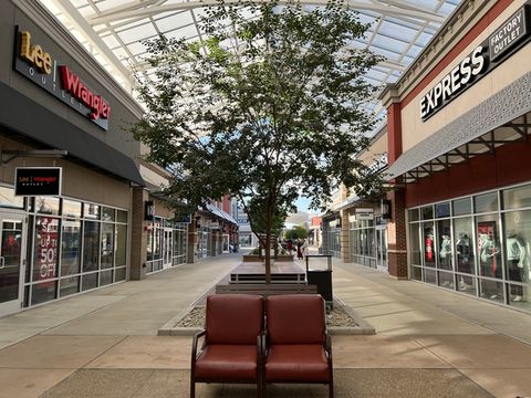 Tanger Outlet - Columbus | Trip.com Sunbury