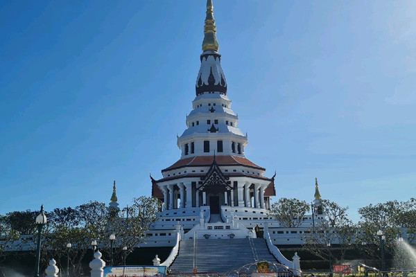 “วัดป่าบ้านตาด” หรือชื่อทางการ | Trip.com อุดรธานี