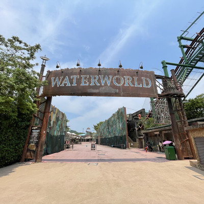 Universal Studios Singapura Waterworld History Of The Waterworld