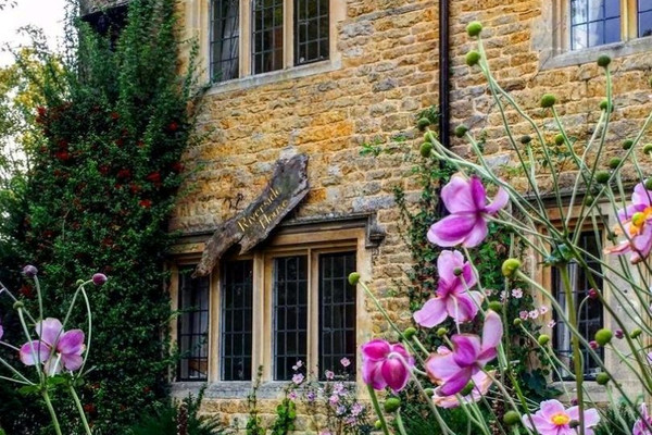 Visiting the Cotswolds ♥️🇬🇧 | Trip.com Cotswold District