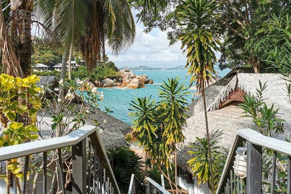 🌄 𝐂𝐎𝐑𝐀𝐋 𝐂𝐋𝐈𝐅𝐅 𝑩𝒆𝒂𝒄𝒉 𝑹𝒆𝒔𝒐𝒓𝒕 | Trip.com เกาะสมุย