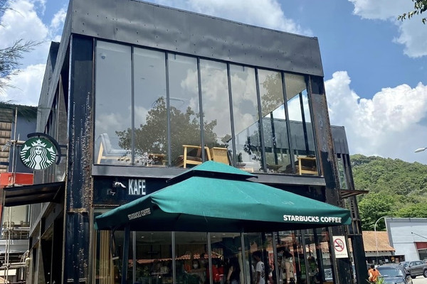 beautiful Starbucks | Trip.com Kuantan