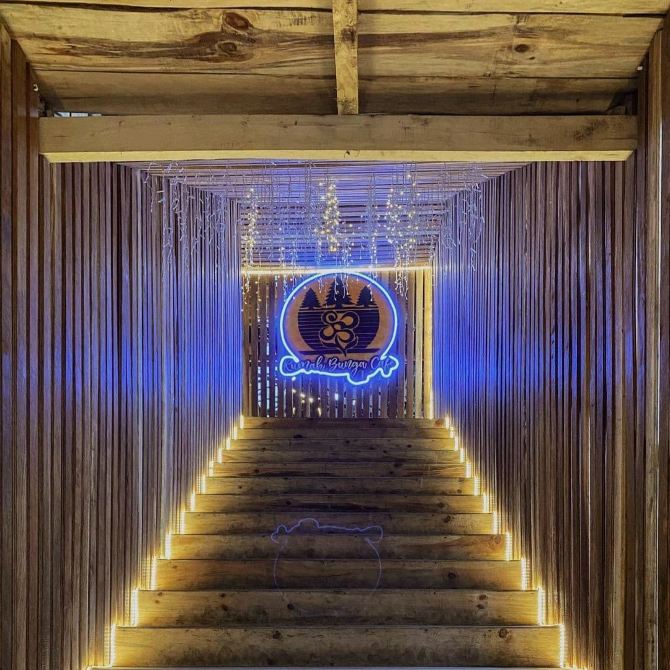 Cafe Rumah Bunga | Trip.com Pasuruan Travelogues