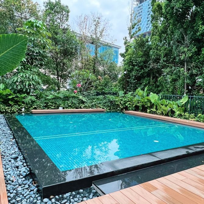 Pool in the Parkroyal Collection Marina Bay | Trip.com Singapore ...