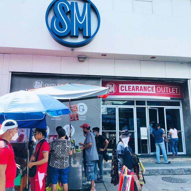 SM Clearance outlet in Quiapo Manila | Trip.com Manila