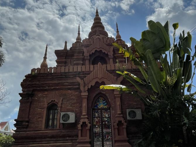 Welcome to Xishuangbanna (Jinghong) | Trip.com Jinghong