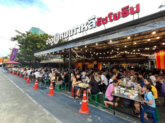 Box Space Ratchayothin Market | Trip.com Bangkok