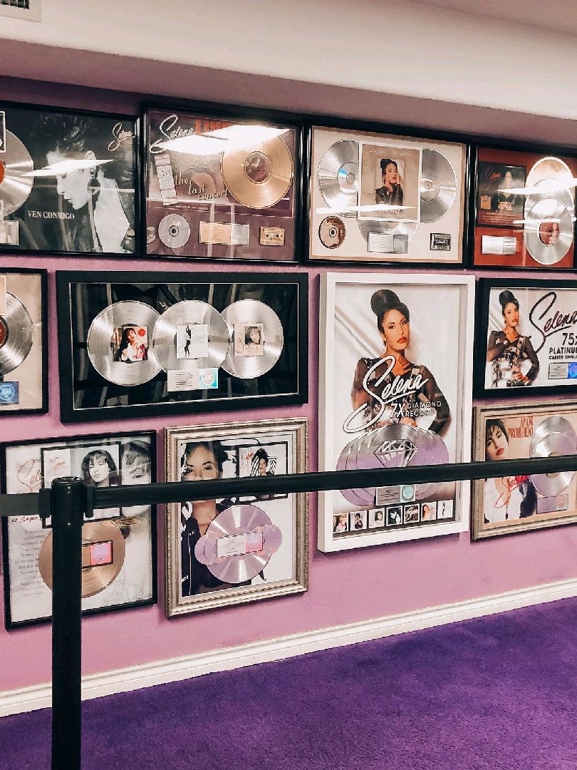 Selena Quintanilla Museum Boutique
