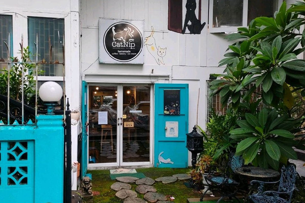 CatNip Cafe🐈‍⬛🐈 | Trip.com กรุงเทพฯ