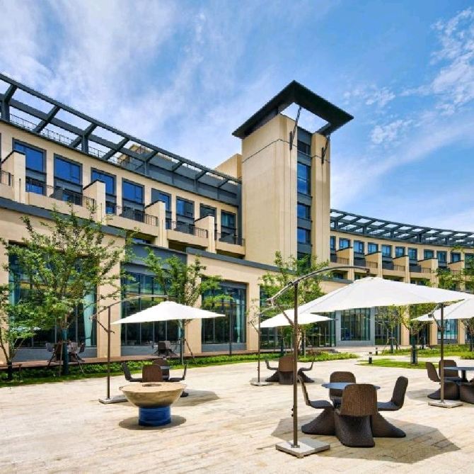 Q-Box Hotel Shanghai Sanjiagang. Q-Box Hotel Shanghai. Trip.com New ...