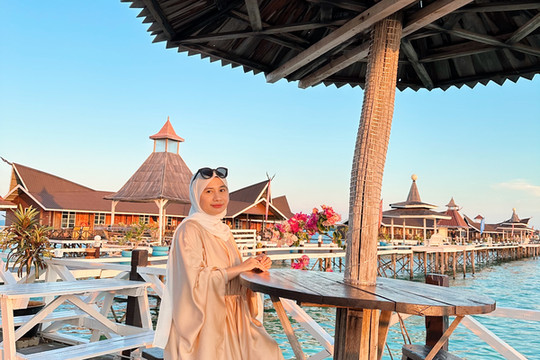 Singamata Reef Resort, hidden gem water bungalow in Semporna | Trip.com ...