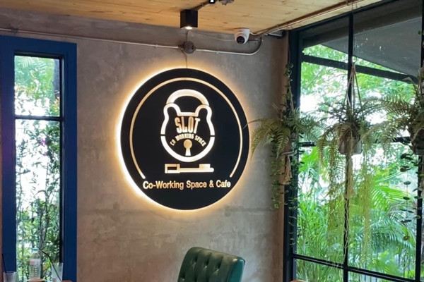 Slot Co-Working Space & Cafe | Trip.com นนทบุรี