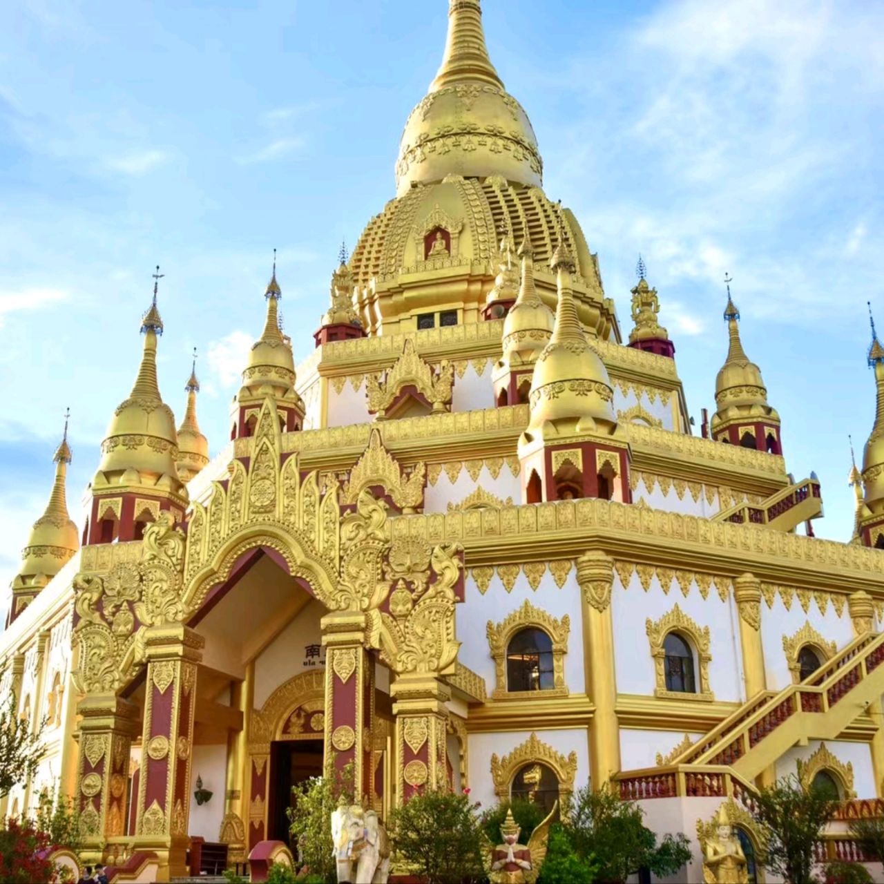 Mangshi Travel Guide 2024 - Things to Do, What To Eat & Tips | Trip.com