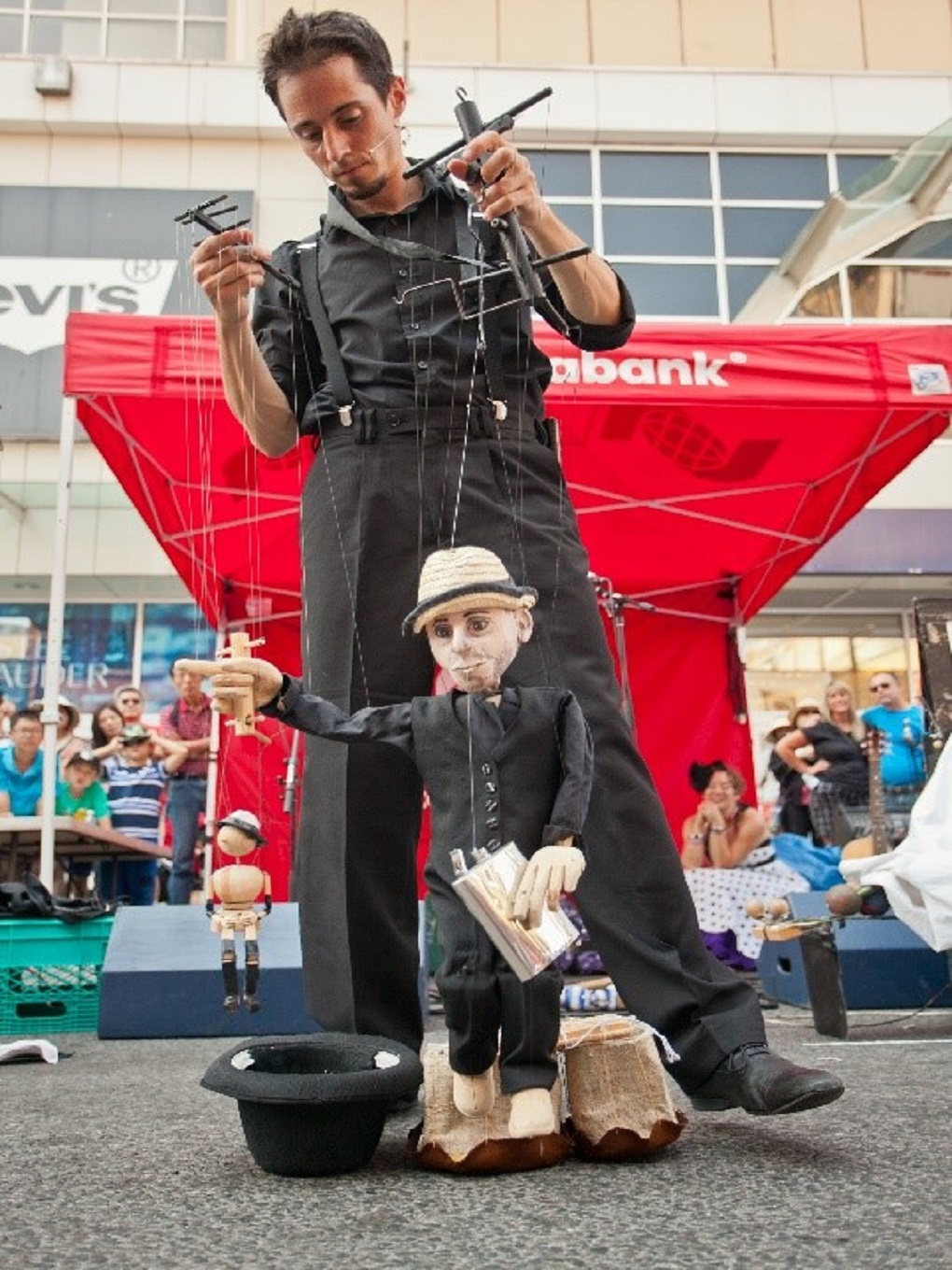 瘋狂提線偶劇《布達佩斯的“魔法師”》｜兒童親子 | 仙樂斯木偶BOX的日期及行程 | Trip.com