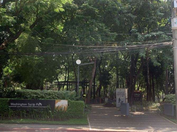 Nature Park in the Center of Makati | Trip.com Airlie Beach Travelogues